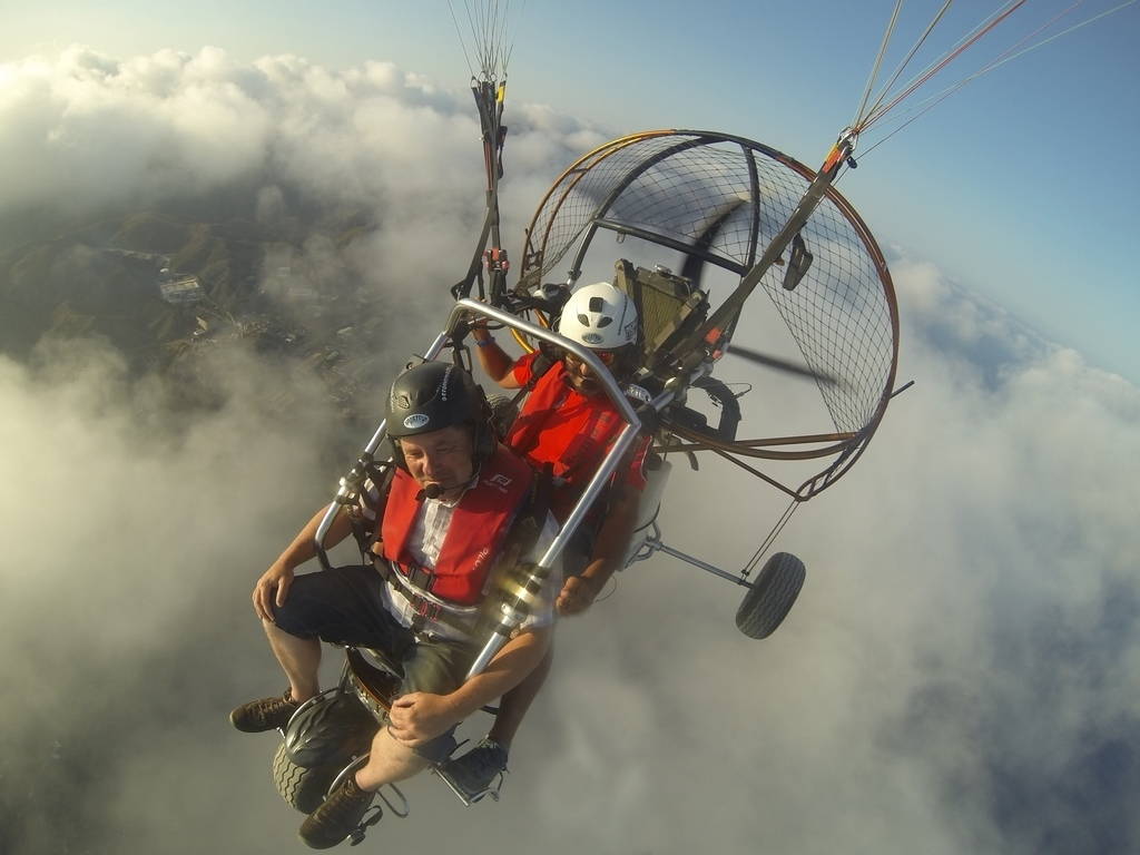 Paramotor Tandem Flights | Aeronomadas.com